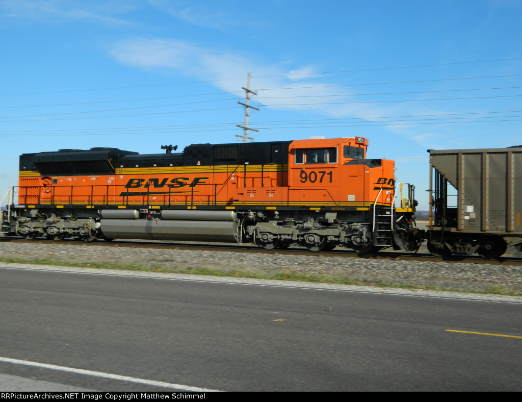 BNSF 9071 - DPU